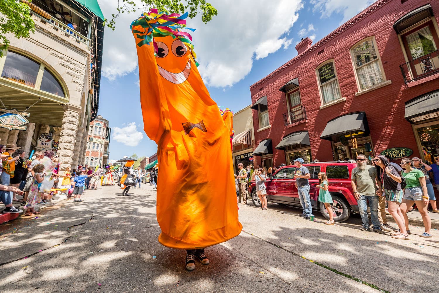 Summer Series: Downtown at The Basin | Travel Eureka Springs
